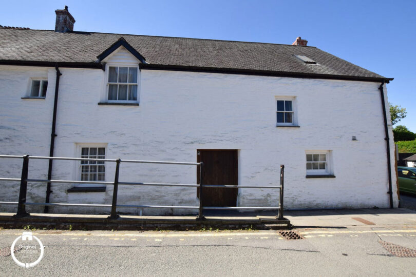 Stay with us | MOMA Machynlleth art gallery | Wales