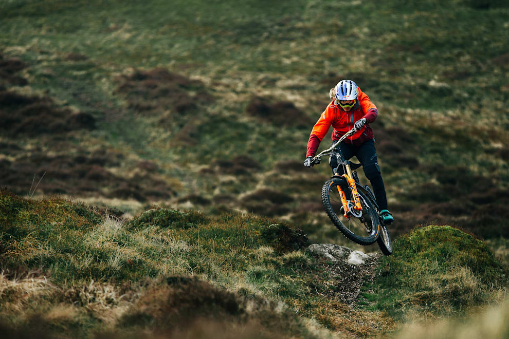 Sôs Coch Sinema: THE OLD WORLD - MOMA Machynlleth