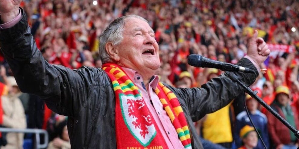 An Afternoon with Dafydd Iwan and Edward Morus Jones - MOMA Machynlleth