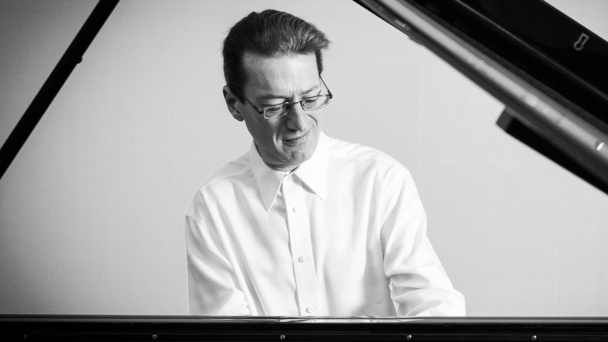 Llŷr Williams plays Chopin - MOMA Machynlleth