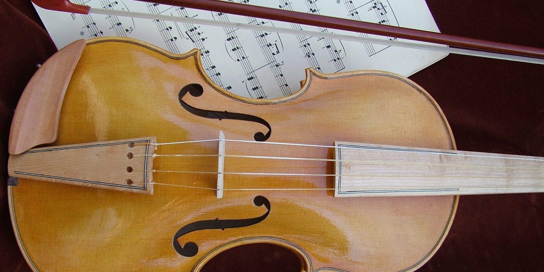 Introducing period instruments - MOMA Machynlleth